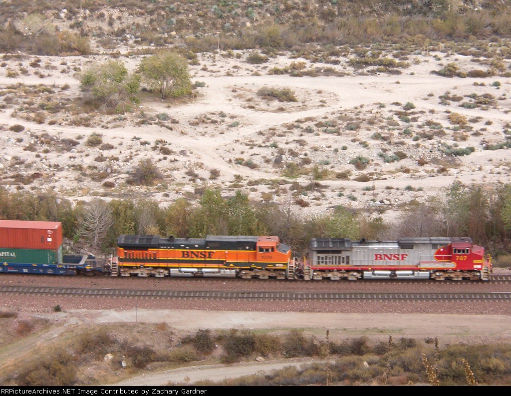 BNSF 787